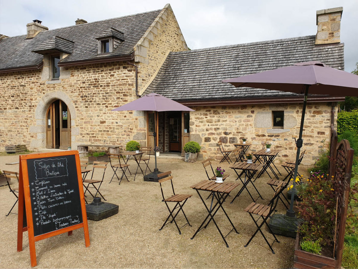 La maison des jardins & le salon de Thé – Kergroadez, une histoire durable